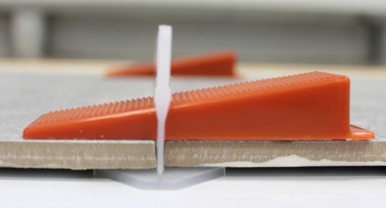 Levelling System / Clips & Wedges - Tech Tiles