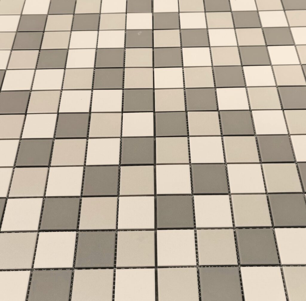 London Light Mix Mosaic - Tech Tiles